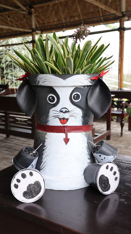 Unique Flower Pot are Made from Several Small and Large Plastic Flower ...