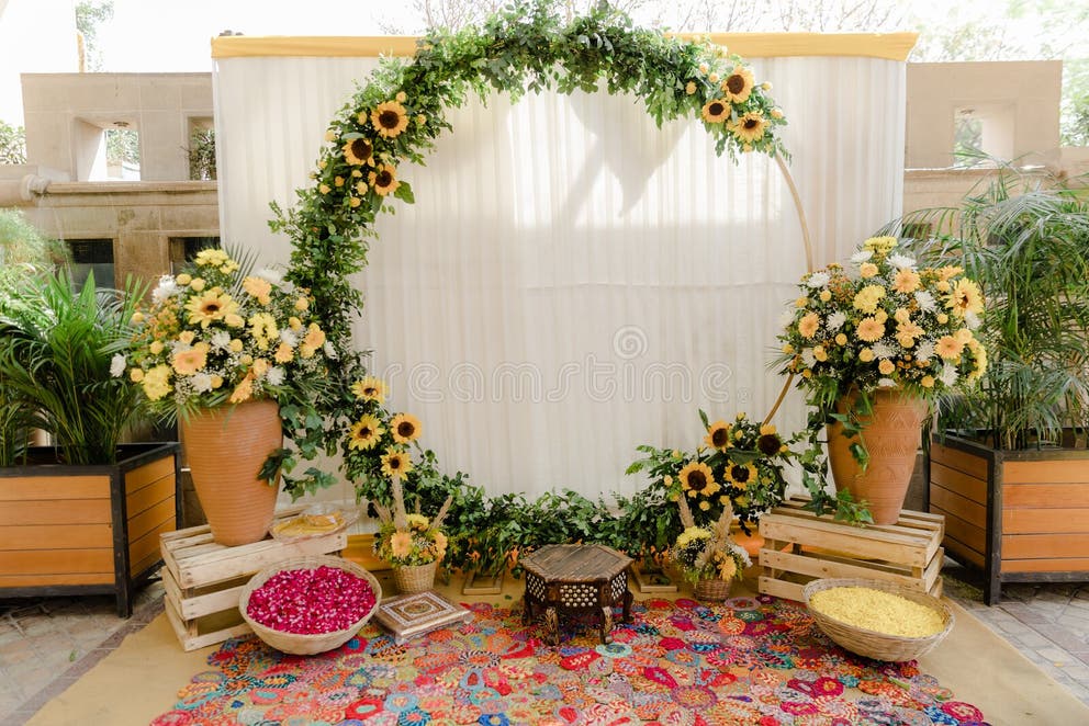 Unique Wedding Table Setting Stock Image - Image of bouquet, indian ...