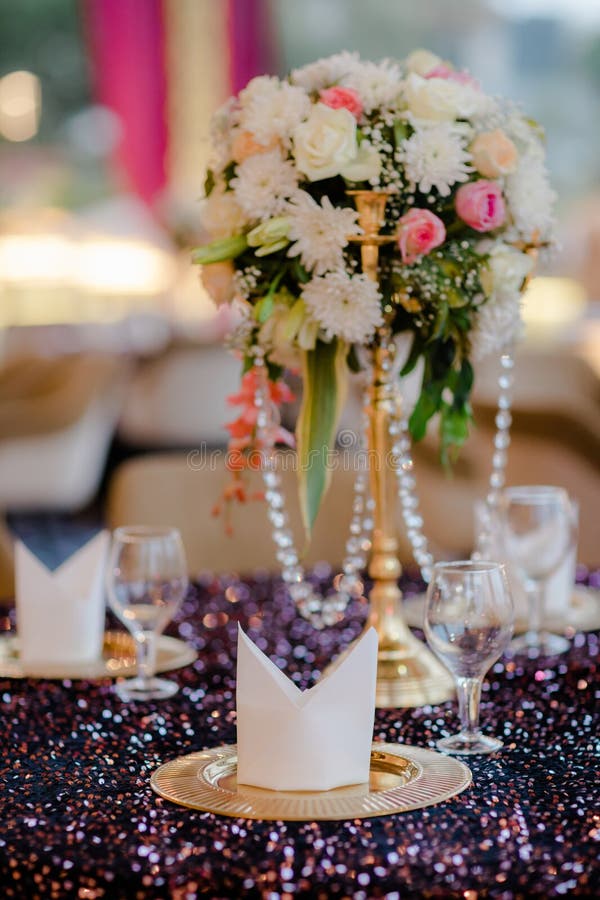 Unique Wedding Table Setting Stock Image - Image of marriage, banquet ...