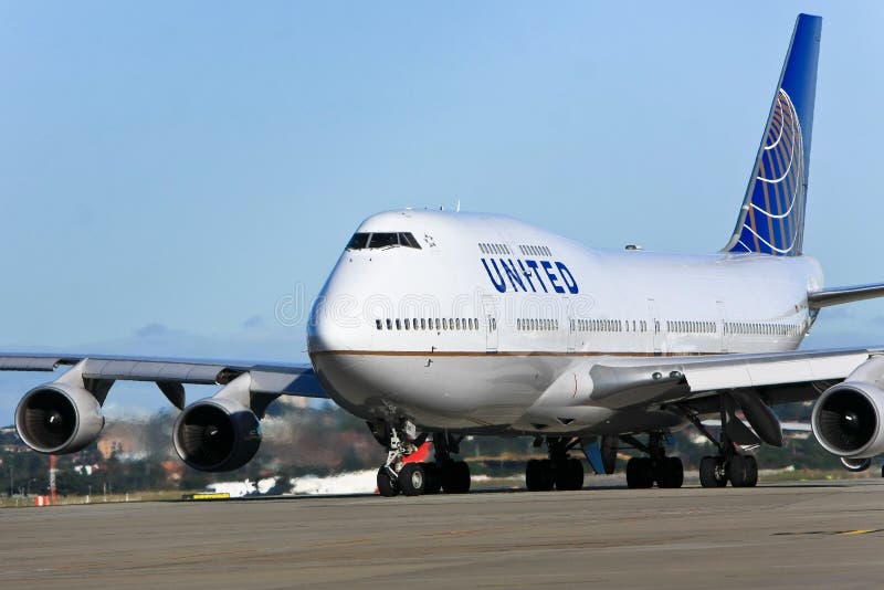 Boeing 747 Size Stock Photos - Free & Royalty-Free Stock Photos from ...