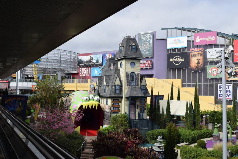 Universal Orlando Mini Golf at City Walk Editorial Stock Photo - Image ...