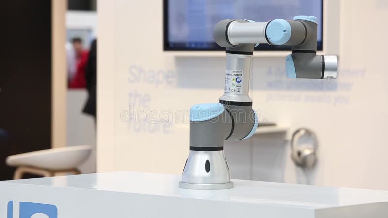 Universal Robots Presenting Practical Examples Show How Flexible ...