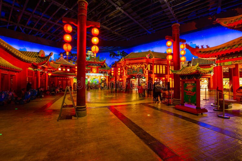 Universal Studio, Beijing, China Editorial Photo - Image of people ...