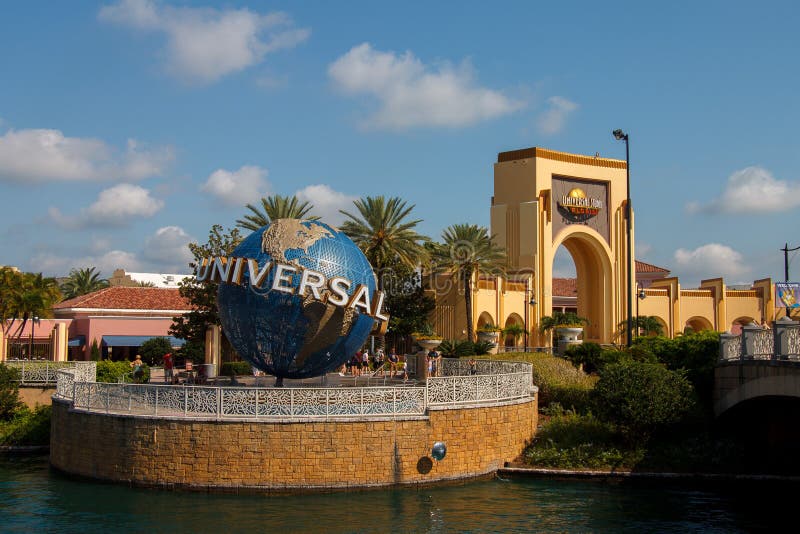Universal Studios Amusement Park Main Entrance and Globe, Orlando, Florida Editorial Stock Photo ...