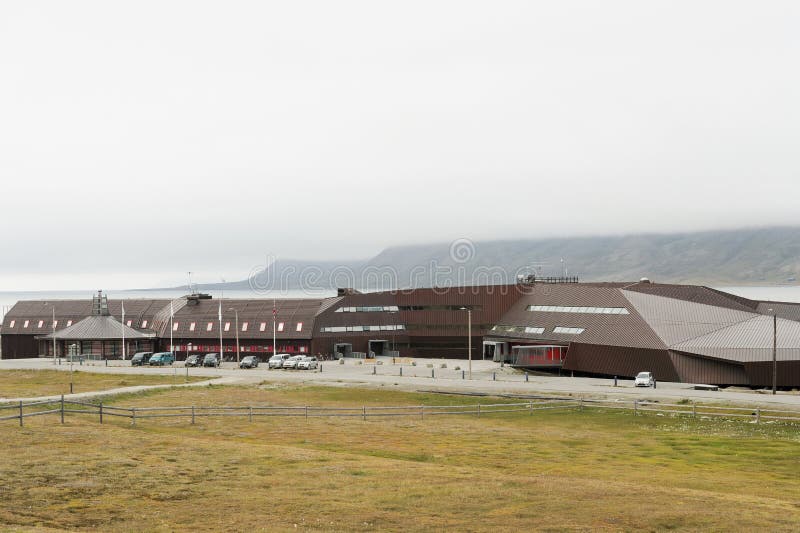 Universitair Centrum in Svalbard Redactionele Foto - Image of biologie ...