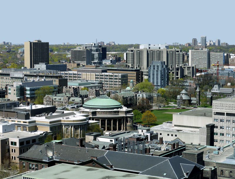 Universitaire campus stock foto. Image of mening, boom - 13991396