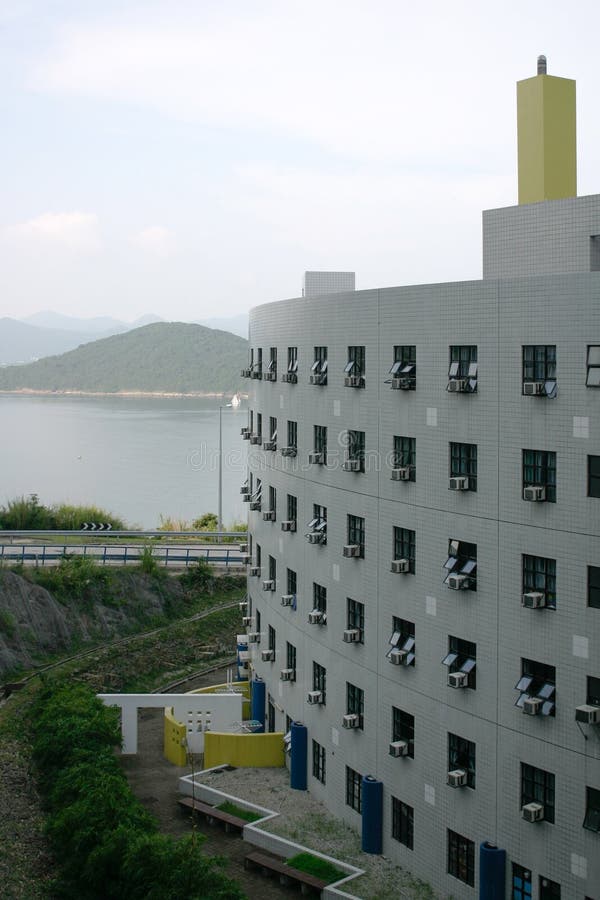 The University Hall Residence at the HKUST 2 Sept 2004 Editorial ...