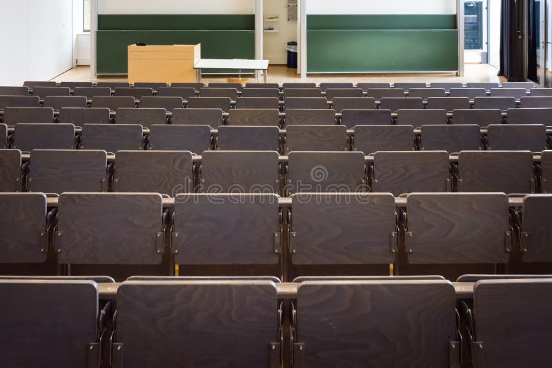 University Lecture Hall Behind Front Chairs Rows Interior Architecture ...