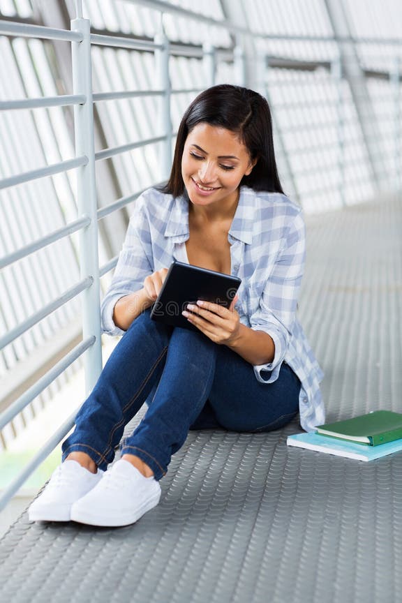 University student tablet stock photo. Image of casual - 39101578