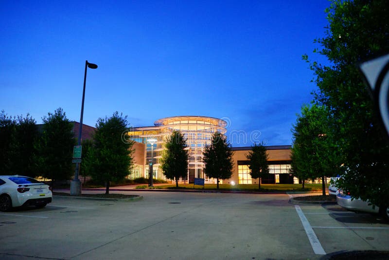 University of Texas at Dallas Editorial Photo - Image of blue, academic ...