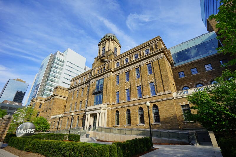 University of Toronto Building Editorial Stock Image - Image of campus ...