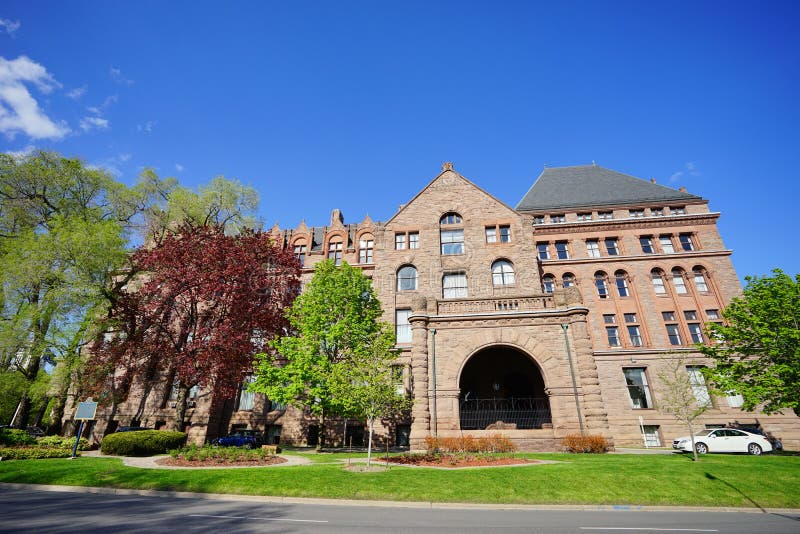 University of Toronto Building Editorial Photo - Image of green, garden ...