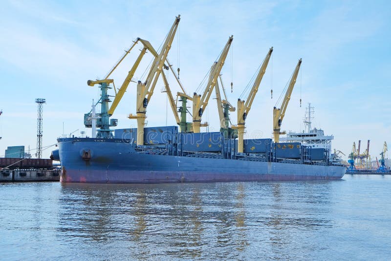 Unloading Cargo in the Port Stock Photo - Image of europe, dock: 92646324