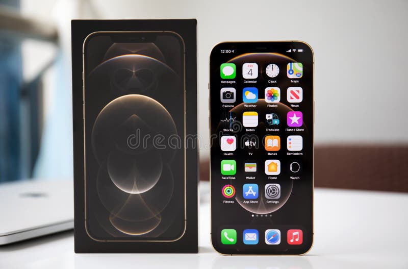 Unpack IPhone 12 Pro Max Gold Home Screen IOS 14 Editorial Photography ...