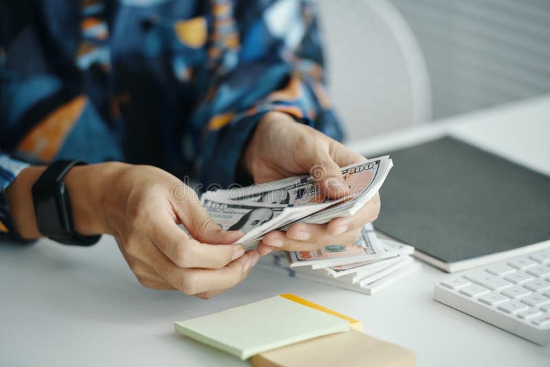 Unrecognizable Currency Exchange Worker Counting Money Stock Photo ...