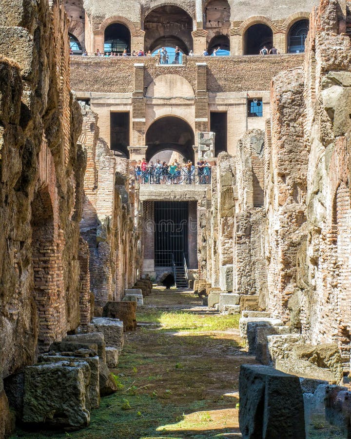 Unter Der Arena Colosseum, Rom Redaktionelles Stockfotografie - Bild ...