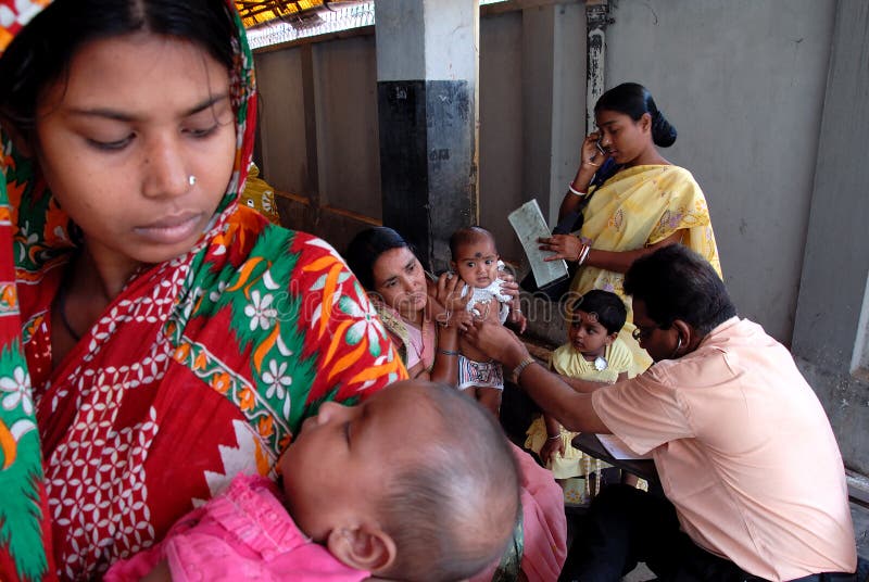 Unterernährte Kinder in Indien Redaktionelles Stockbild - Bild von dorf ...