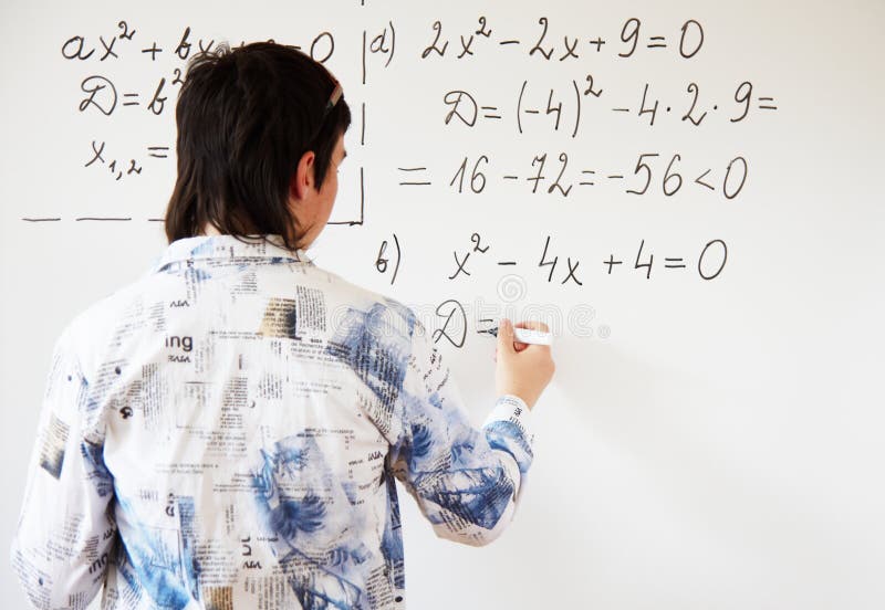 Unterrichtende Algebra stockfoto. Bild von mathematik - 9497048