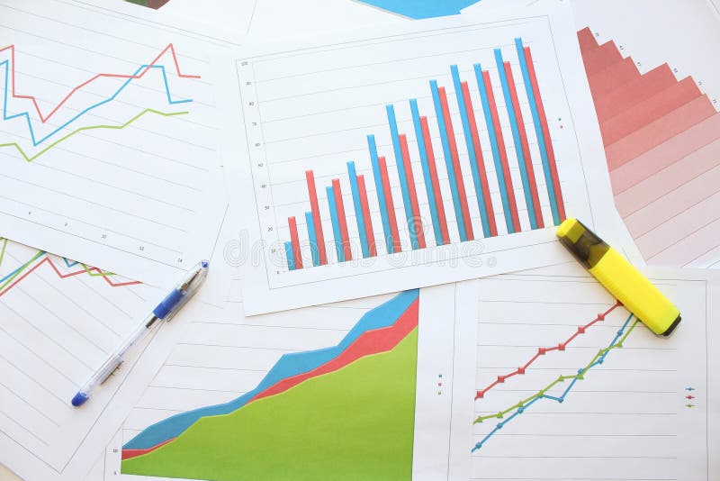 Unterschiedliches Diagramm Mit Daten Stockfoto - Bild von zeichnung ...