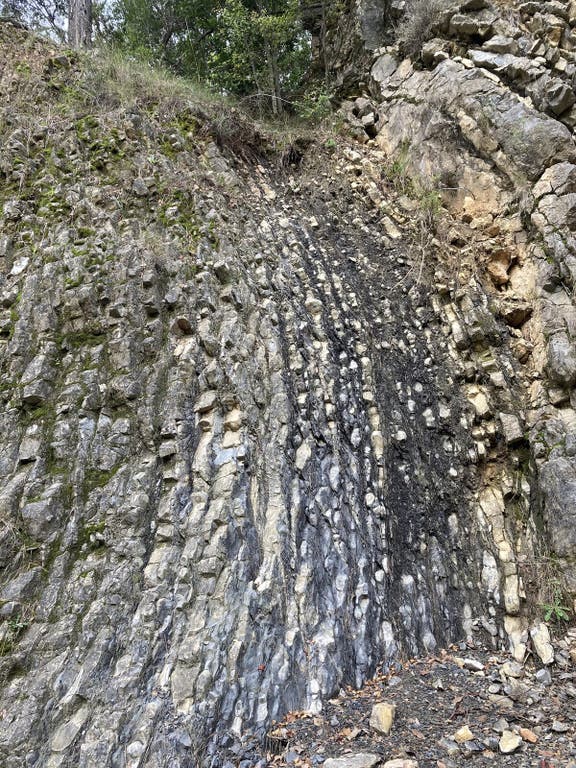 Unusual Rock Structure, Stone Pattern, Layered Veins, Rock Structures ...
