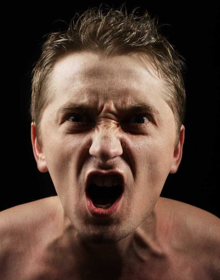 Uomo aggressivo fotografia stock. Immagine di rabbia - 13089930