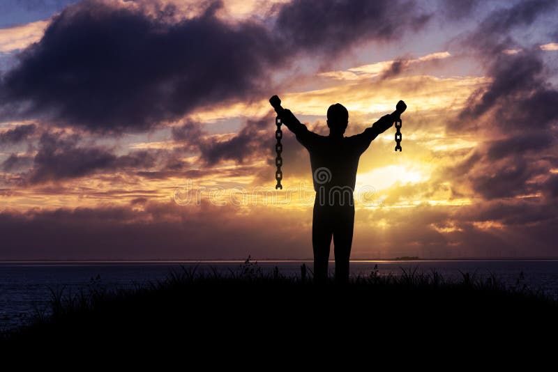 Uomo con catene spezzate immagine stock. Immagine di uomo - 172644245