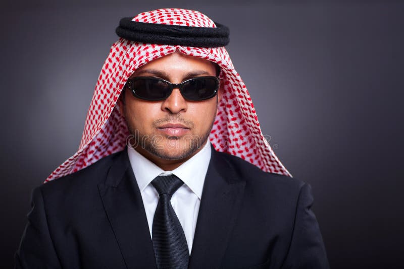 Uomo d'affari arabo ricco fotografia stock. Immagine di saudito - 31031858