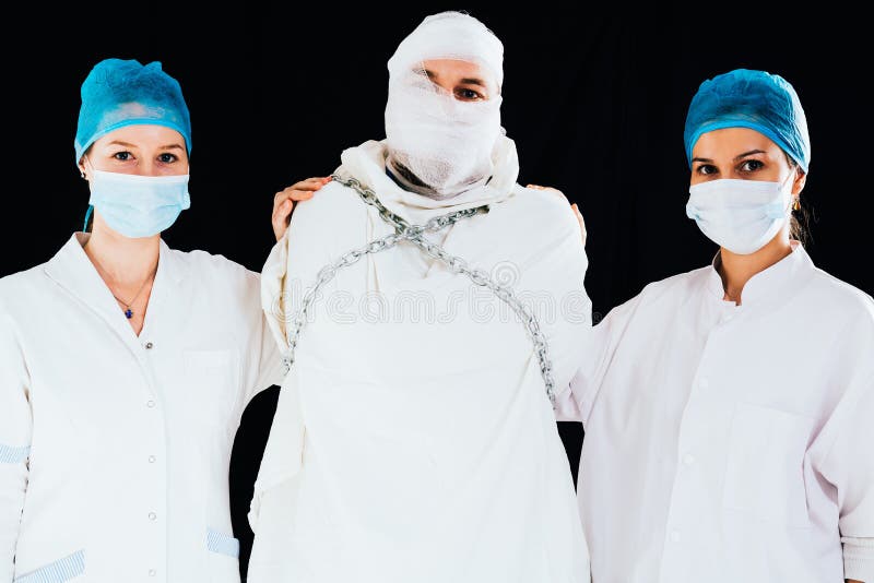 Paziente in Camicia Di Forza Immagine Stock - Immagine di straitjacket ...