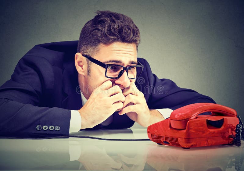 Aspettando Una Chiamata Di Telefono Fotografia Stock - Immagine di ...
