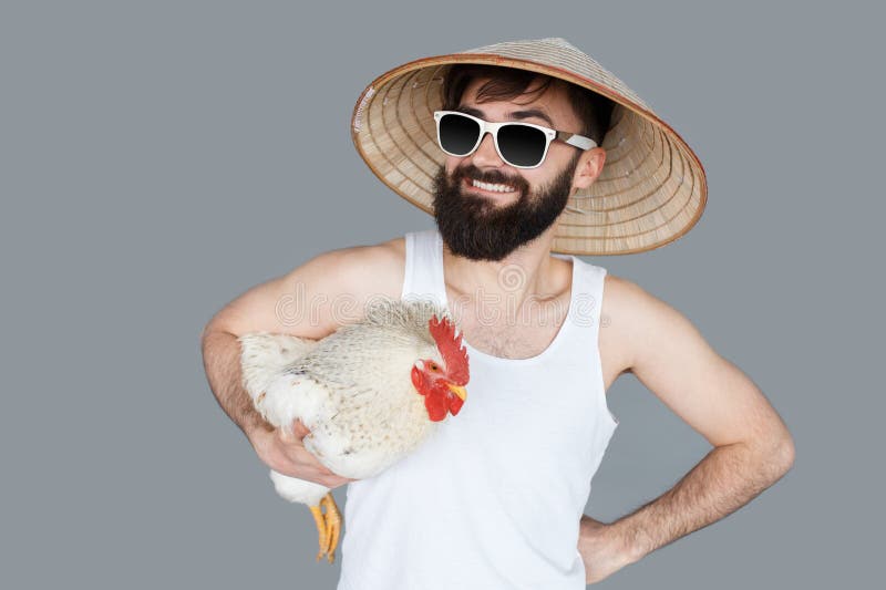 Uomo Pazzo Di Viaggio Che Va Alla Festa in Occhiali Da Sole Immagine ... Uomo Pazzo Di Viaggio Che Va Alla Festa in Occhiali Da Sole Immagine ...