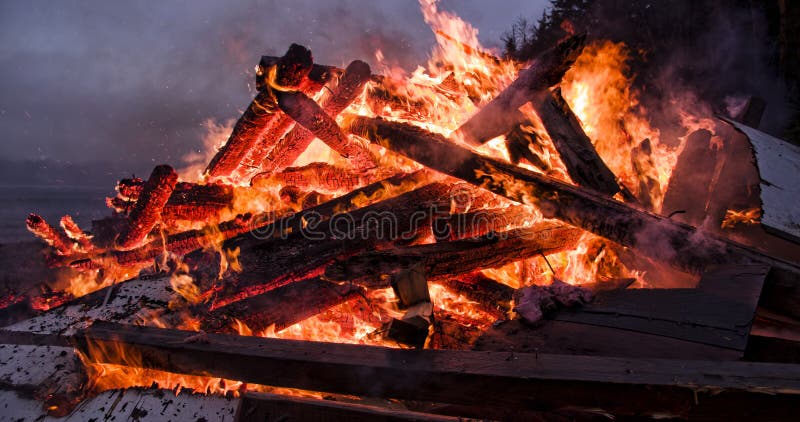 Burning timbers stock image. Image of closeup, fire, fuel - 5772049