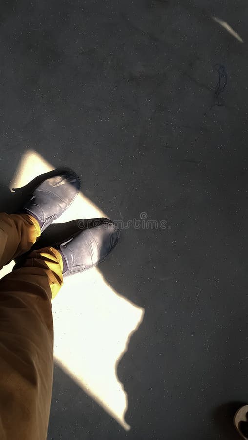 A Upangle Closeup View of Man Standing Inside of Delhi Metro Train ...