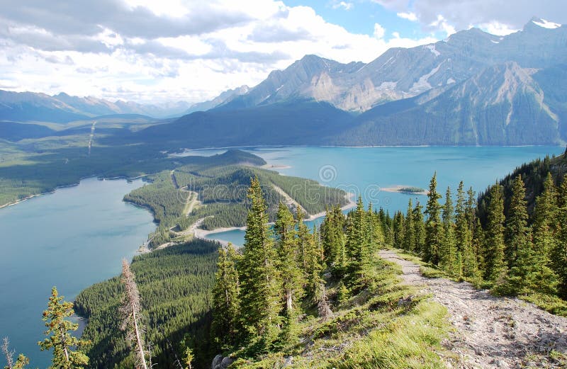 Upper kananaskis lake stock image. Image of challenging - 6111205