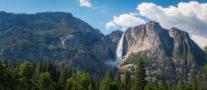 Upperen Faller Panorama I Den Yosemite Dalen Fotografering för ...