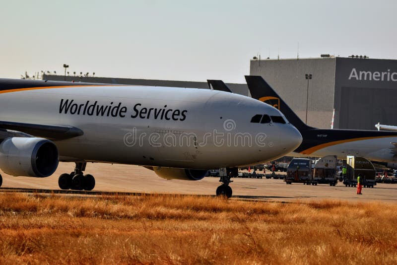 UPS A300 Coming in To the Terminal Editorial Stock Image - Image of ...