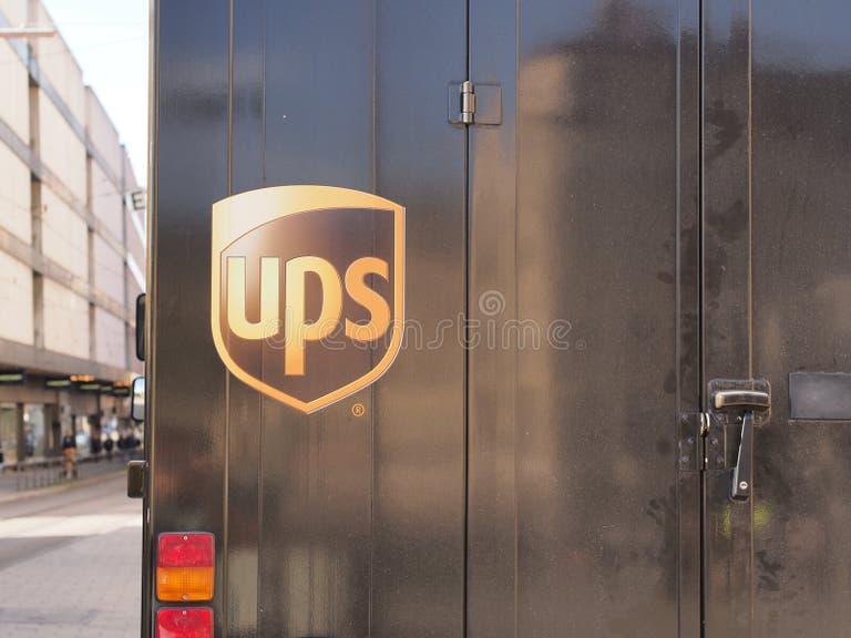 686 Ups Truck Stock Photos - Free & Royalty-Free Stock Photos from ...