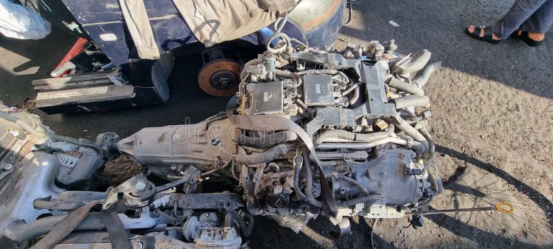 1uR engine lexus 460 stock photo. Image of engine, lexus - 233190692