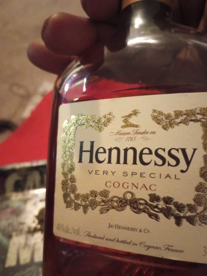 Urban lifestyl alcohol editorial photography. Image of lifestyl - 243082147