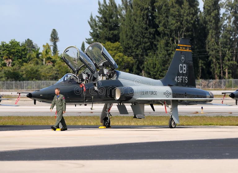 US Air Force pilot and jet editorial photo. Image of pilot - 18193691