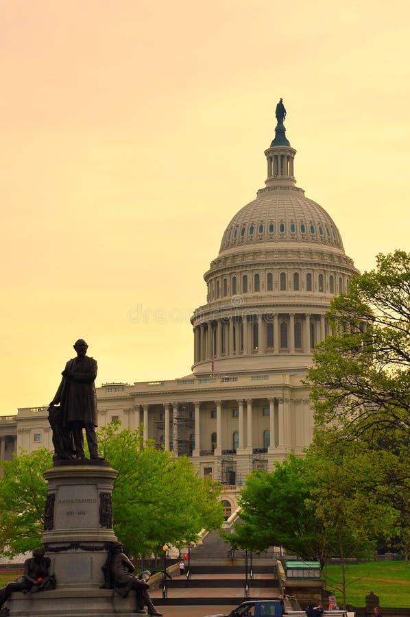 US Capitol, Washington DC, US Stock Photo - Image of blossoms, festival ...
