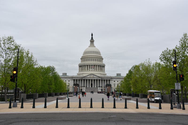 US Capitol in Washington DC Editorial Photography - Image of hill ...