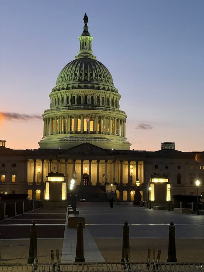 The US Capitol in Washington DC Editorial Photography - Image of dusk ...