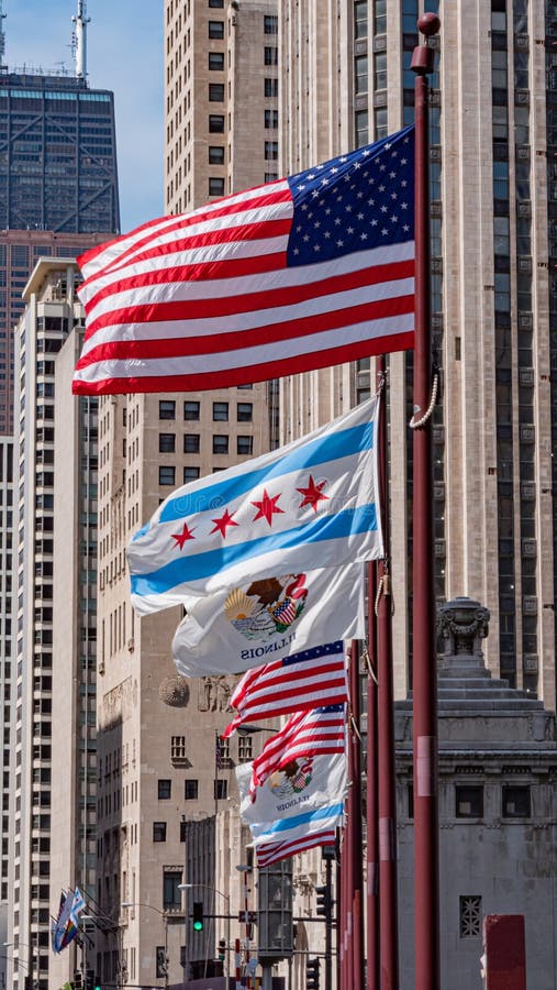 US and Chicago Flags on DuSable Bridge in Chicago - CHICAGO, USA - JUNE ...
