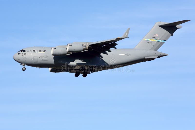US-Luftwaffe-Transportflugzeuge Redaktionelles Foto - Bild von ...