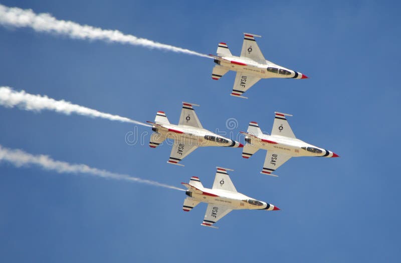 USAF Thunderbirds Flying in Formation Editorial Image - Image of combat ...