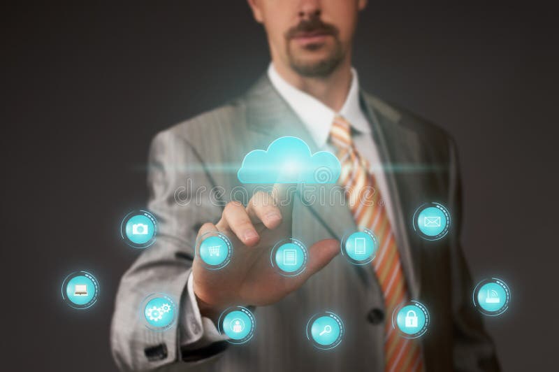 Usando la pantalla virtual foto de archivo. Imagen de virtual - 63672594