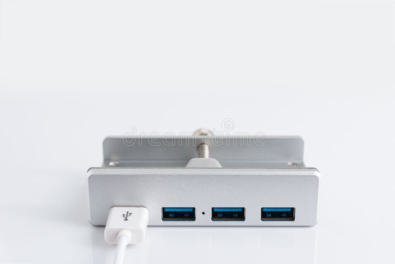 USB Cable Connected To USB Hub 3.0, 4 Port Aluminum for Desktop ...