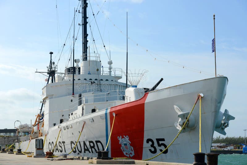 USCGC Ingham (WHEC-35) editorial photography. Image of ship - 28383587