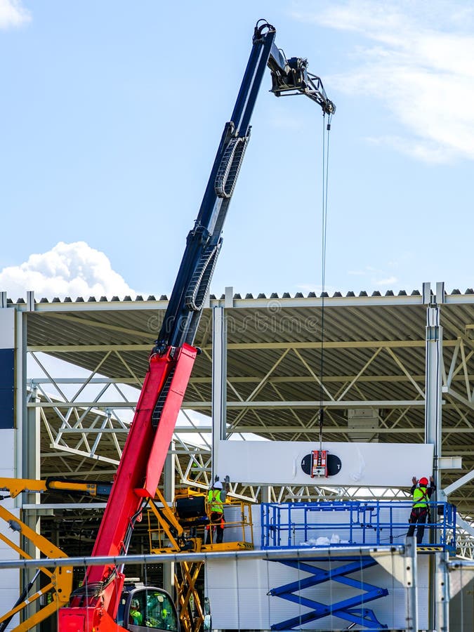 Use of Modern Telescopic Crane and Mobile Self Propelled Hydraulic ...