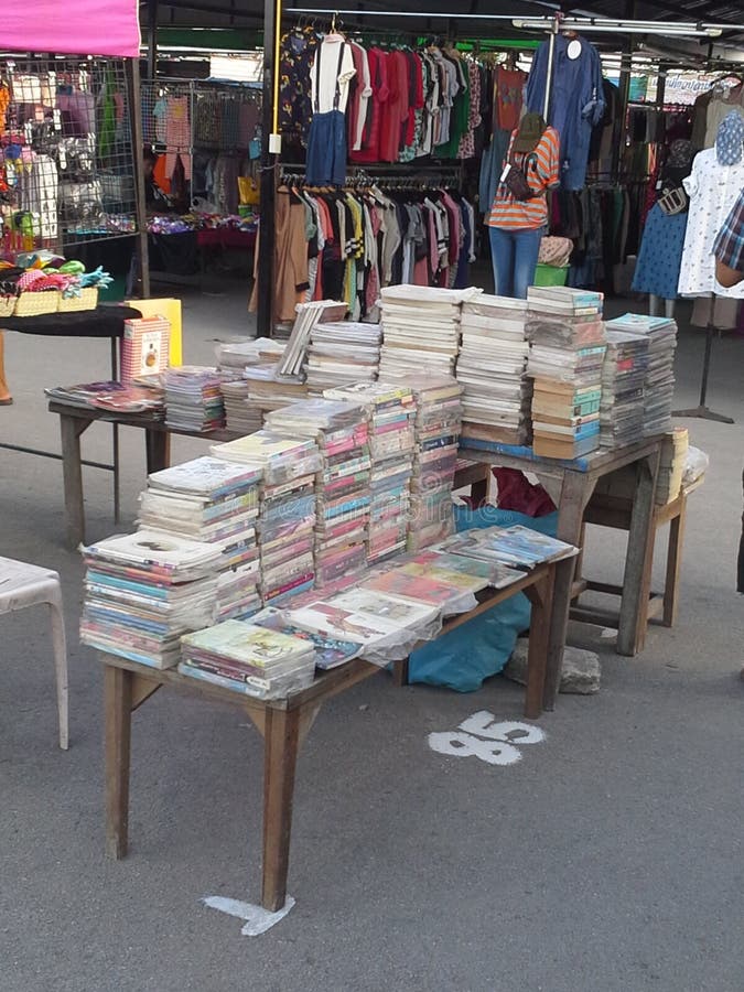 Used book store editorial stock image. Image of local - 42574319